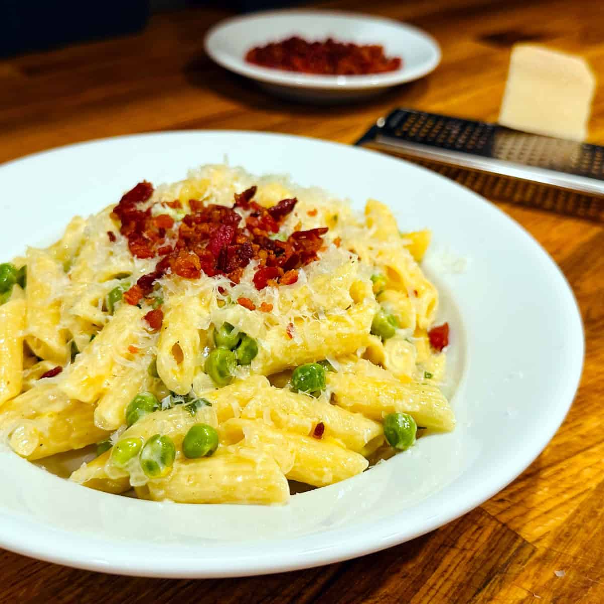 Pasta with Pancetta and Peas Recipe: Easy and Indulgent - Secret ...